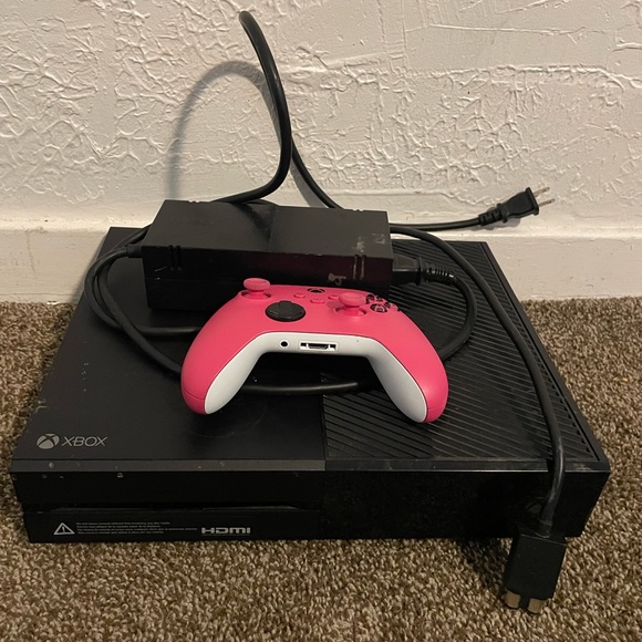 Microsoft | Video Games & Consoles | Used Xbox One W Wireless ...